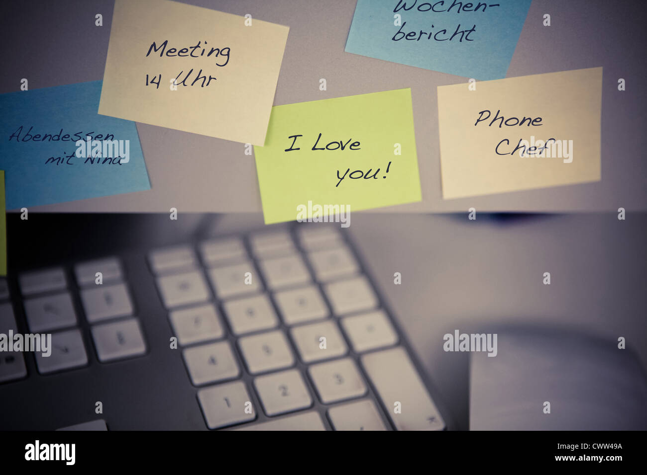 Computer memo hi-res stock photography and images - Alamy