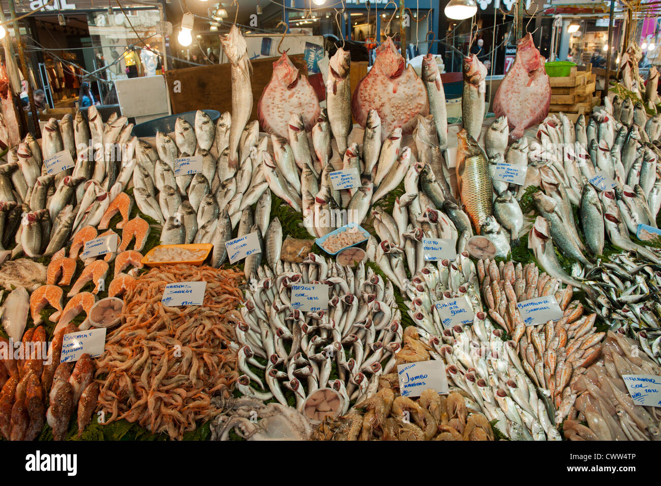 Türkei, Istanbul, Besiktas, Besiktas Balik Pazari (Fischmarkt) an der ...