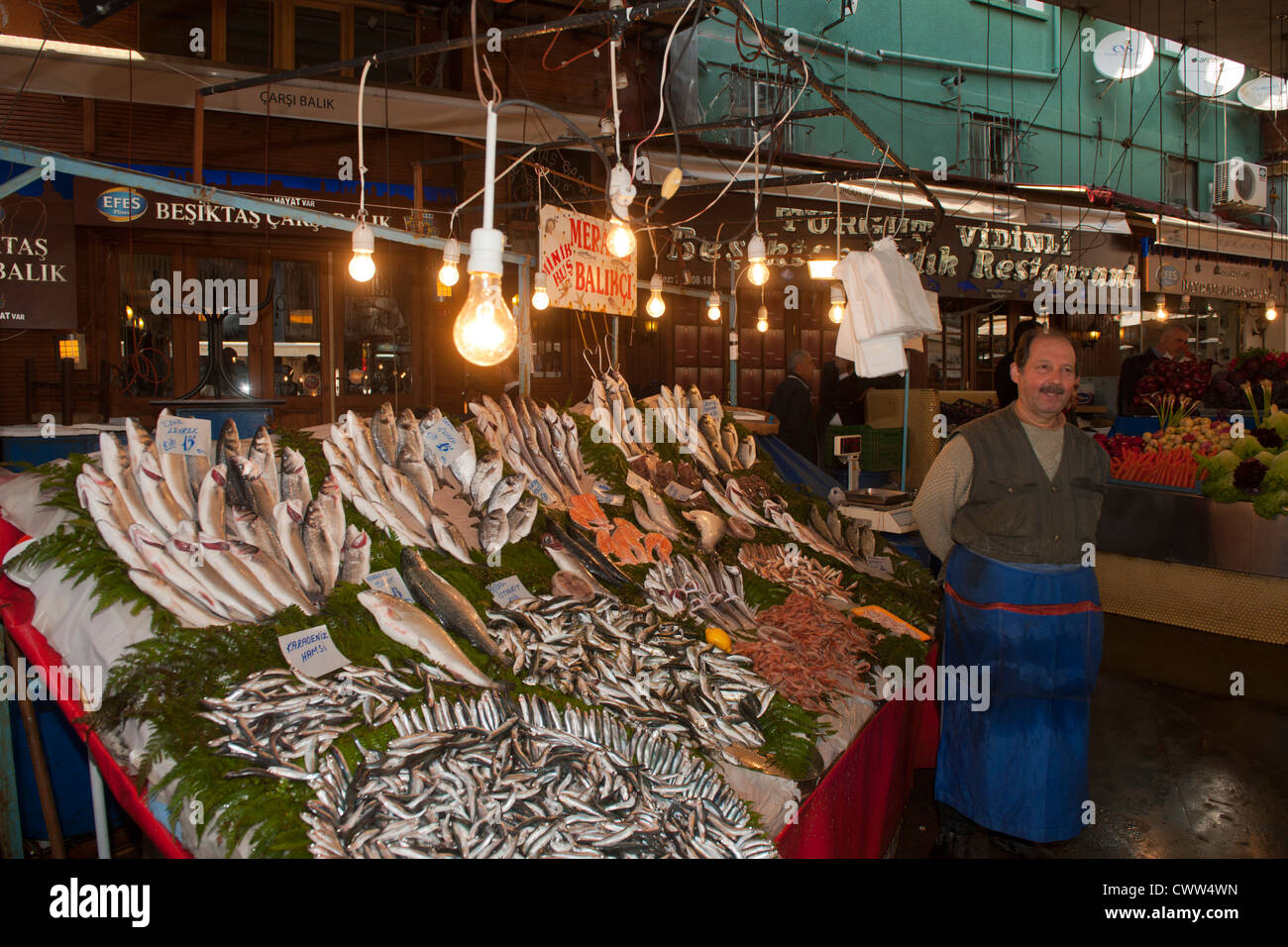 Türkei, Istanbul, Besiktas, Besiktas Balik Pazari (Fischmarkt) an der ...