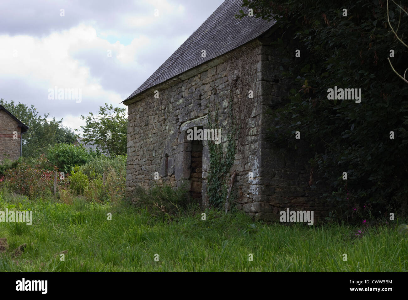 Disused Barn High Resolution Stock Photography and Images - Alamy