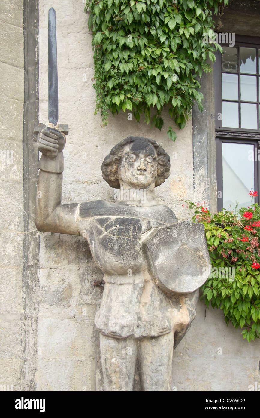 Statue of roland and town hall hi-res stock photography and images - Alamy