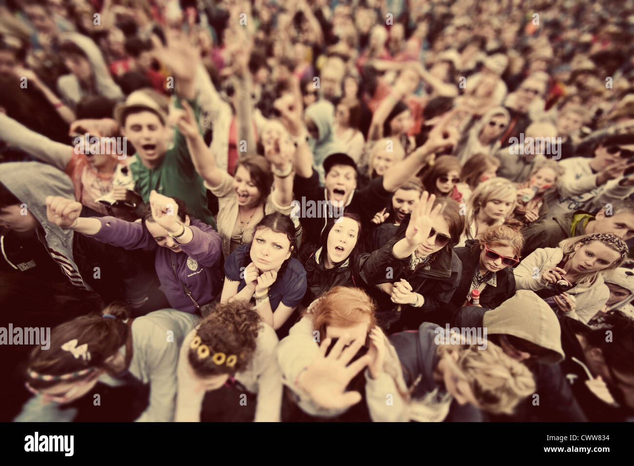 Umbrella wet rain crowd fan hi-res stock photography and images - Alamy