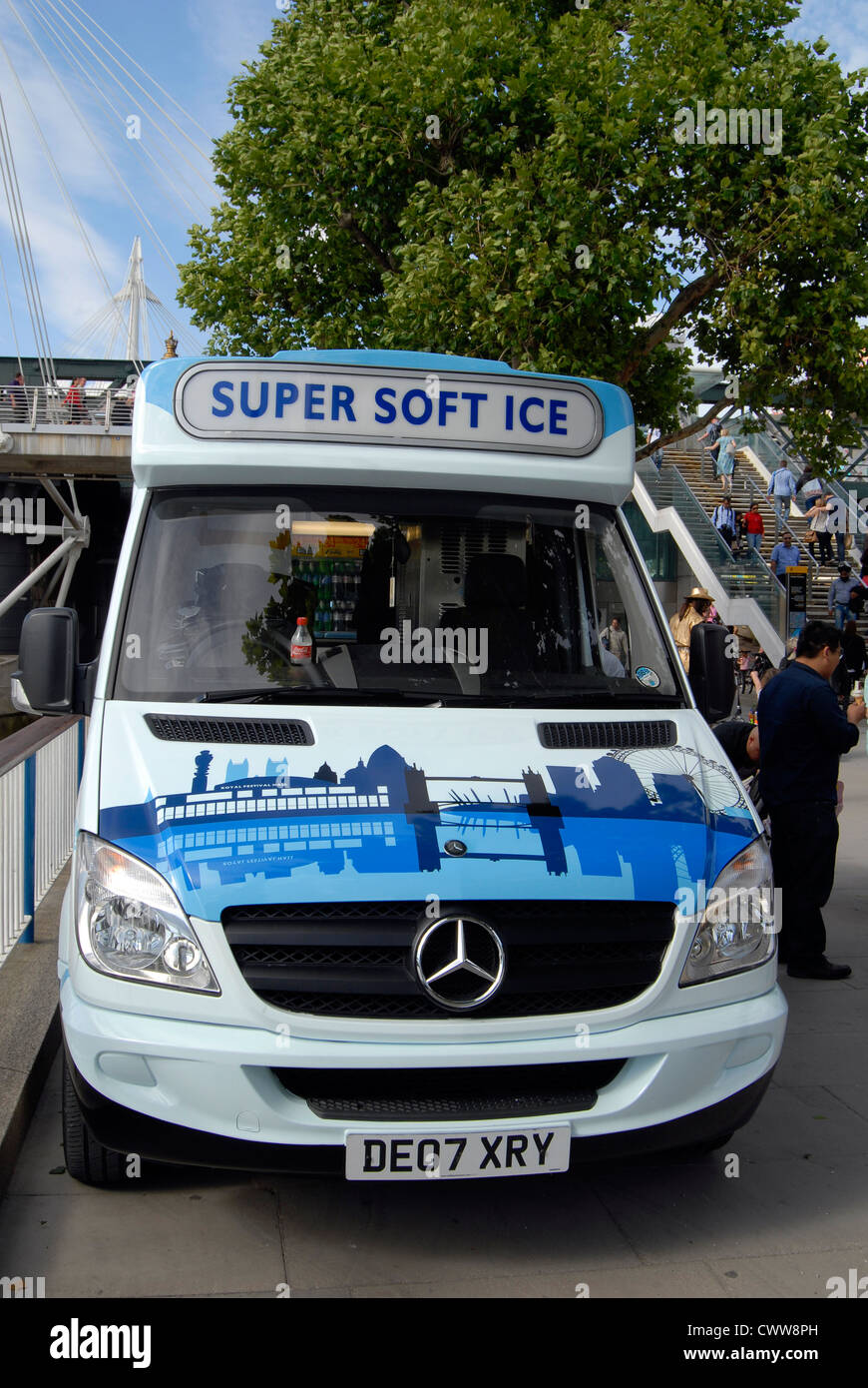 Ice cream van in market hi-res stock photography and images - Alamy