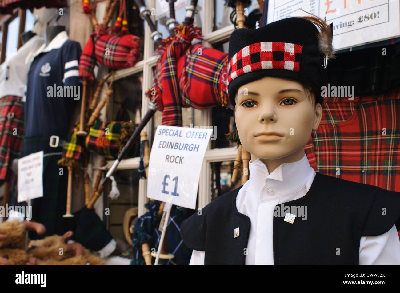 Royal costume on mannequin hi-res stock photography and images - Alamy