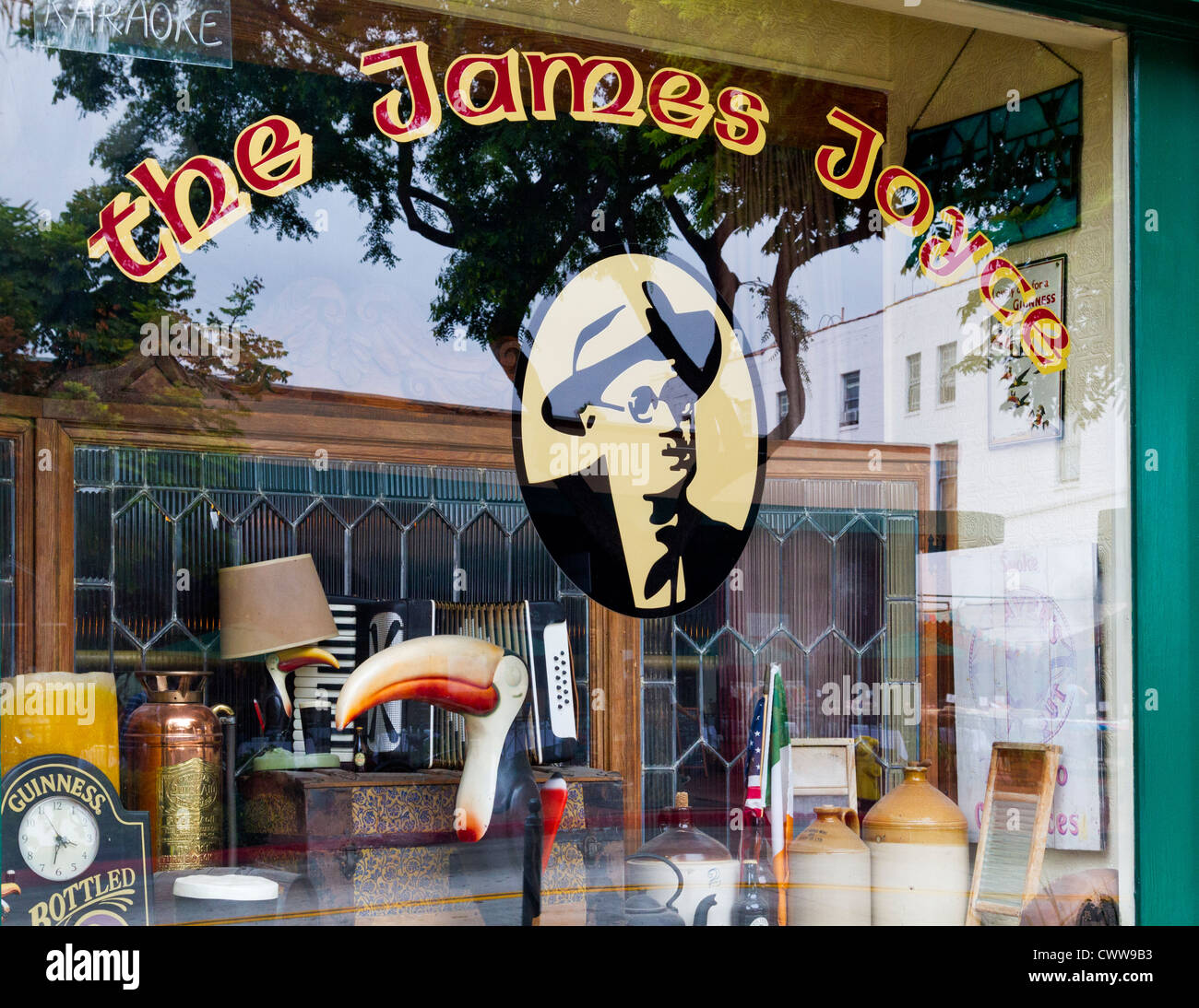 The James Joyce bar in "Santa Barbara", California Stock Photo - Alamy
