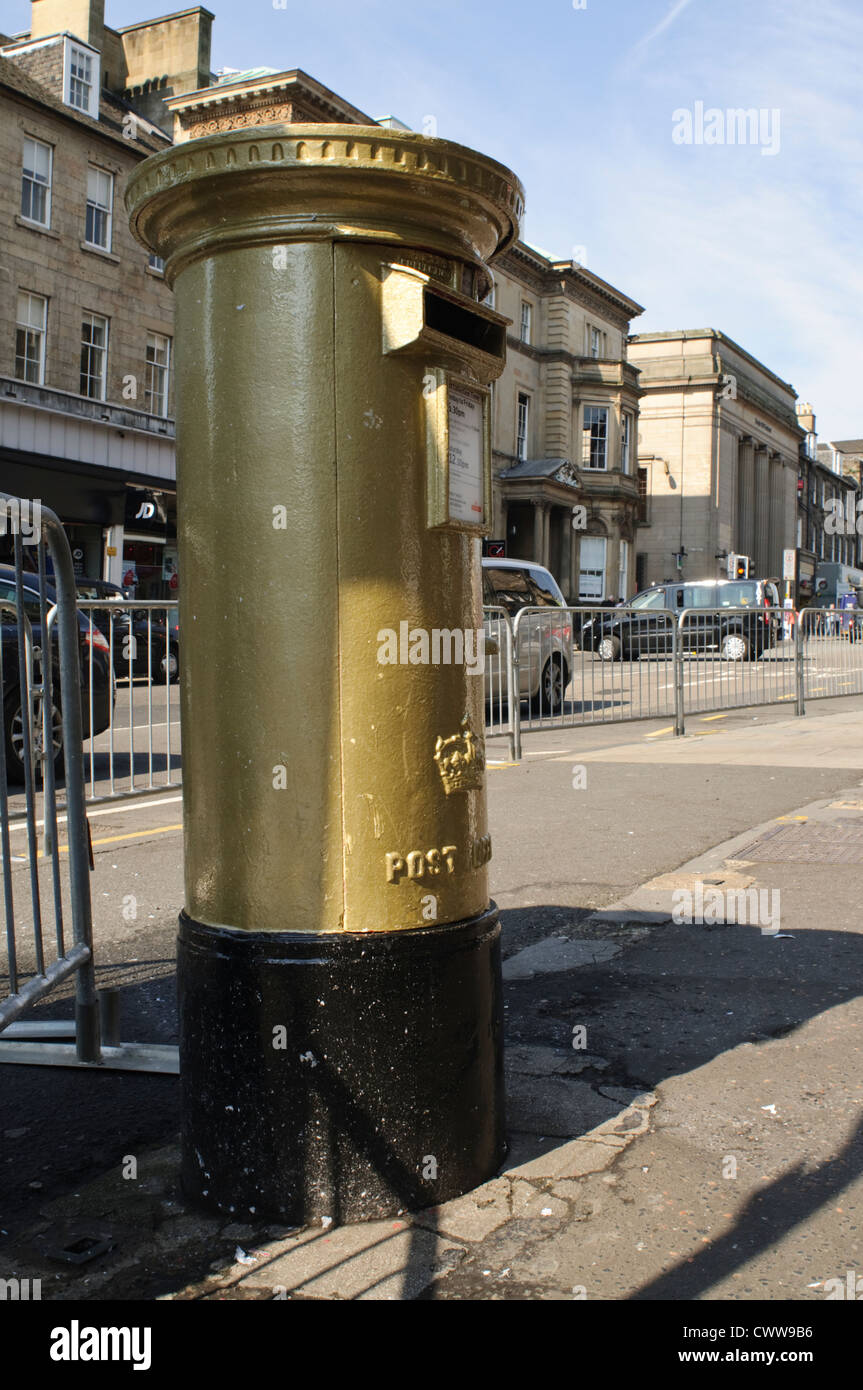 2012 gold post box hi-res stock photography and images - Alamy