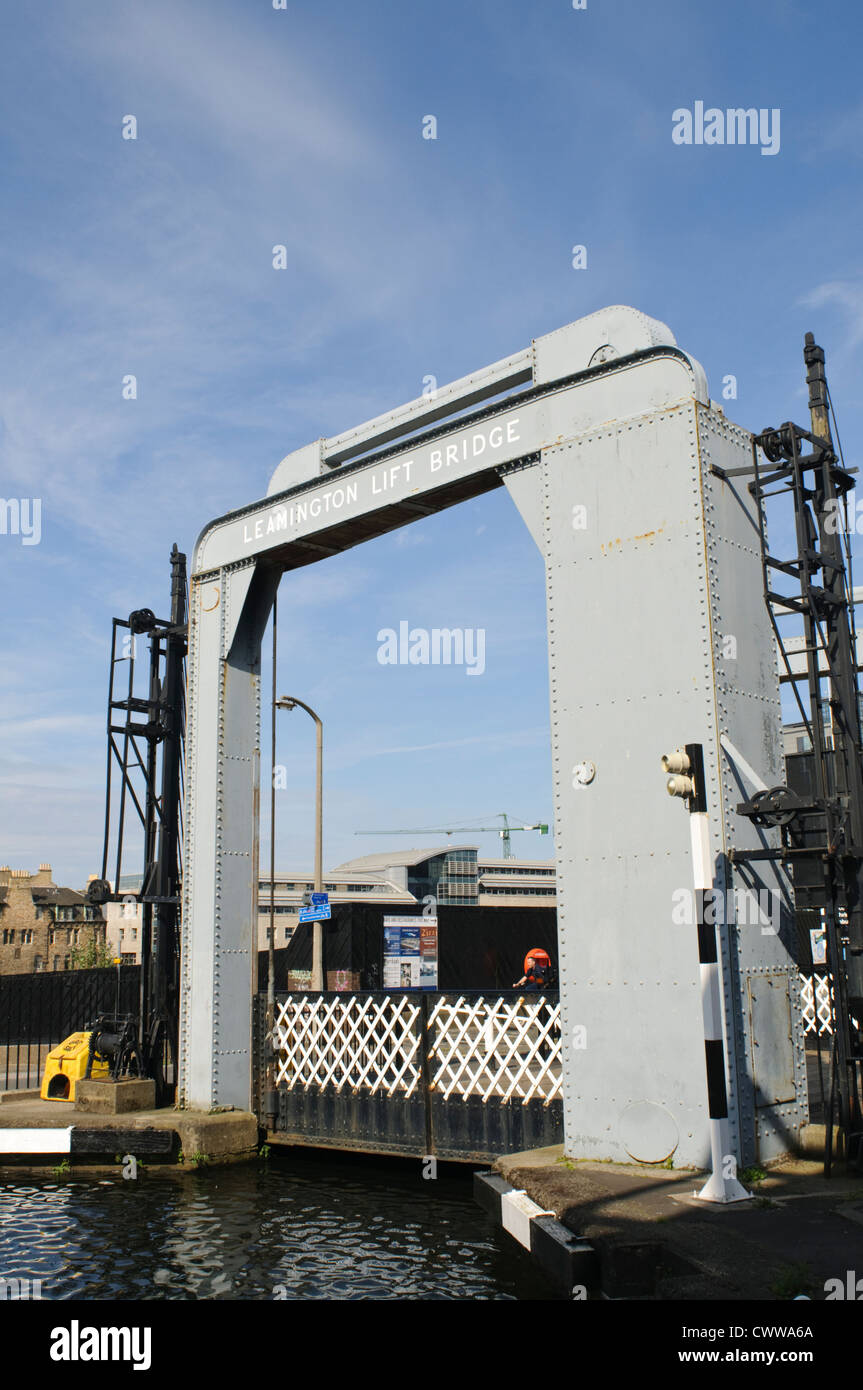 Vertical lifting bridge hi-res stock photography and images - Alamy