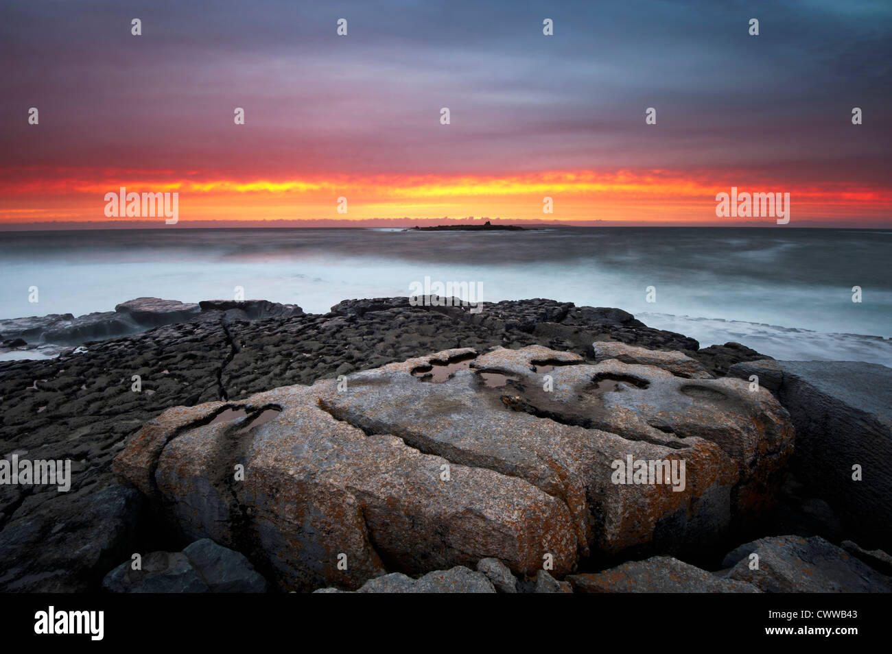 Washing rock hi-res stock photography and images - Alamy