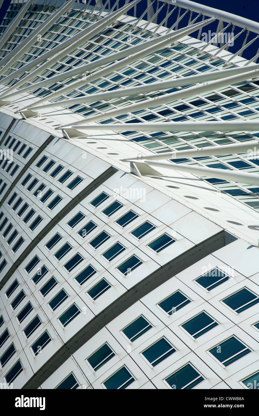 The "Turning Torso" building in Malmo, Sweden, designed by Santiago ...