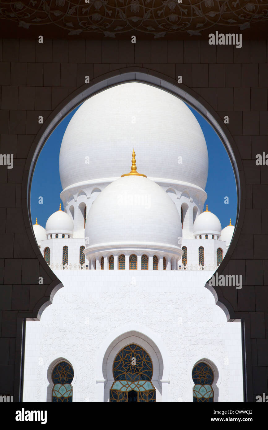 Sheikh Zayed Bin Sultan Al Nahyan Grand Mosque, Abu Dhabi, United Arab ...