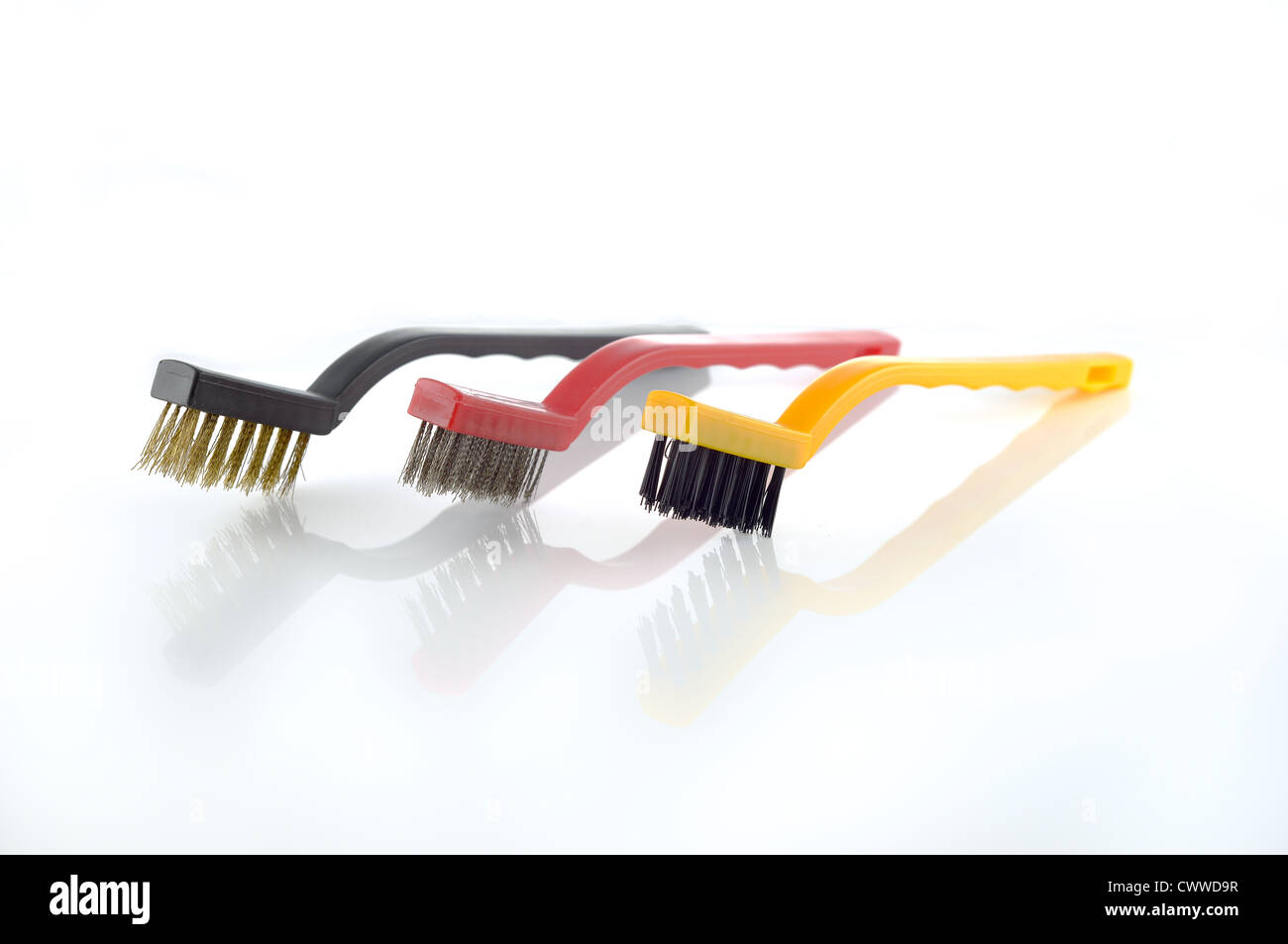 Wire brushes hi-res stock photography and images - Alamy