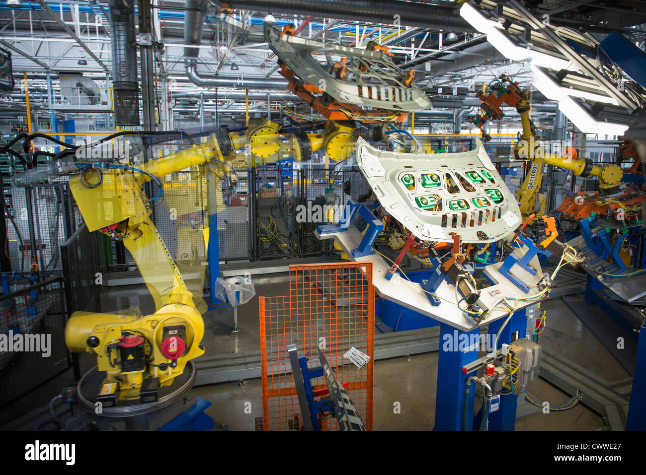 Auto robot hi-res stock photography and images - Alamy