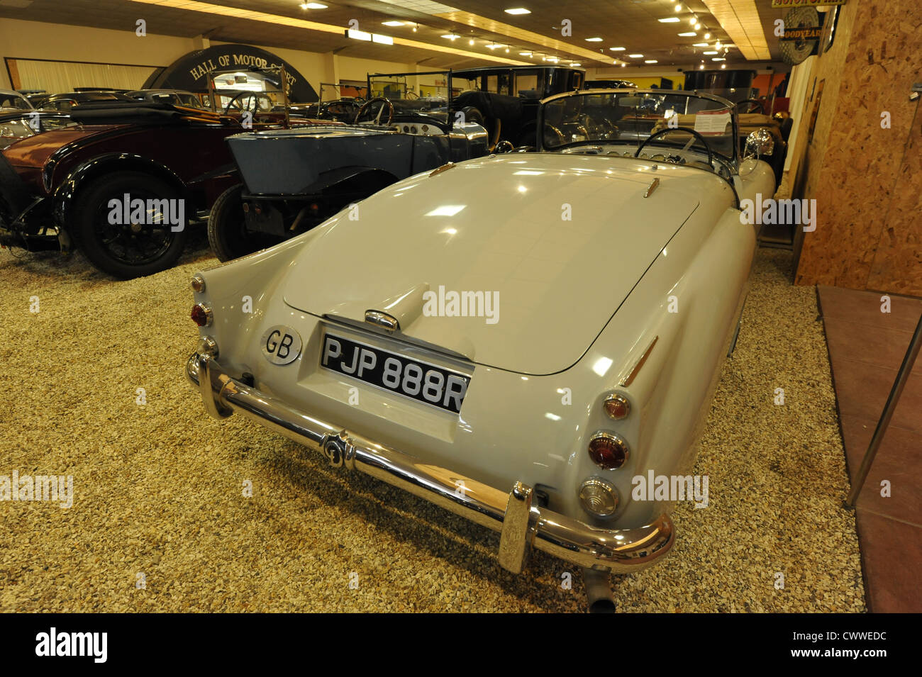 Grey daimler hi-res stock photography and images - Alamy