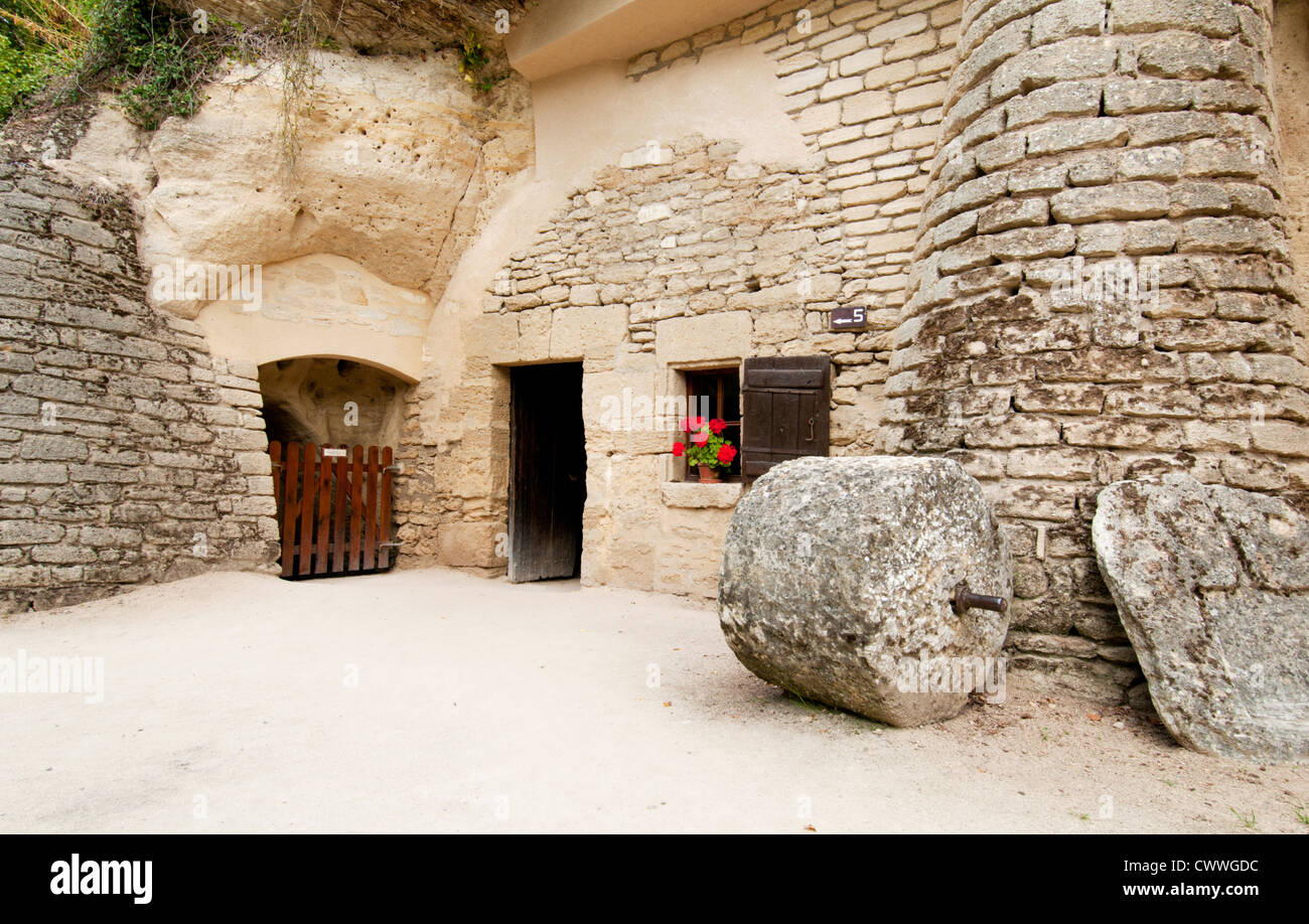 Troglodyte france hi-res stock photography and images - Alamy