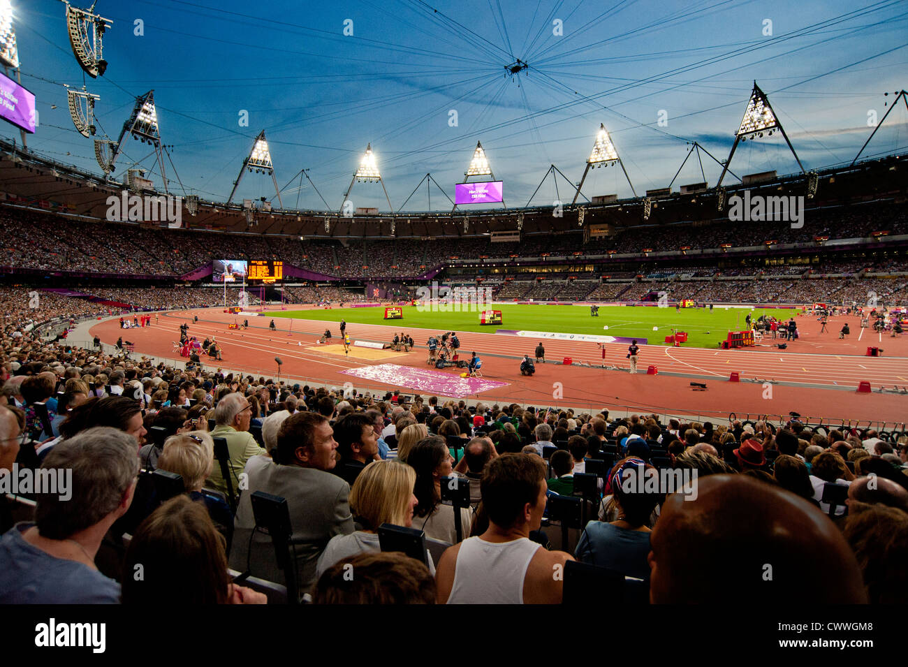 London olympic stadium track hi-res stock photography and images - Alamy