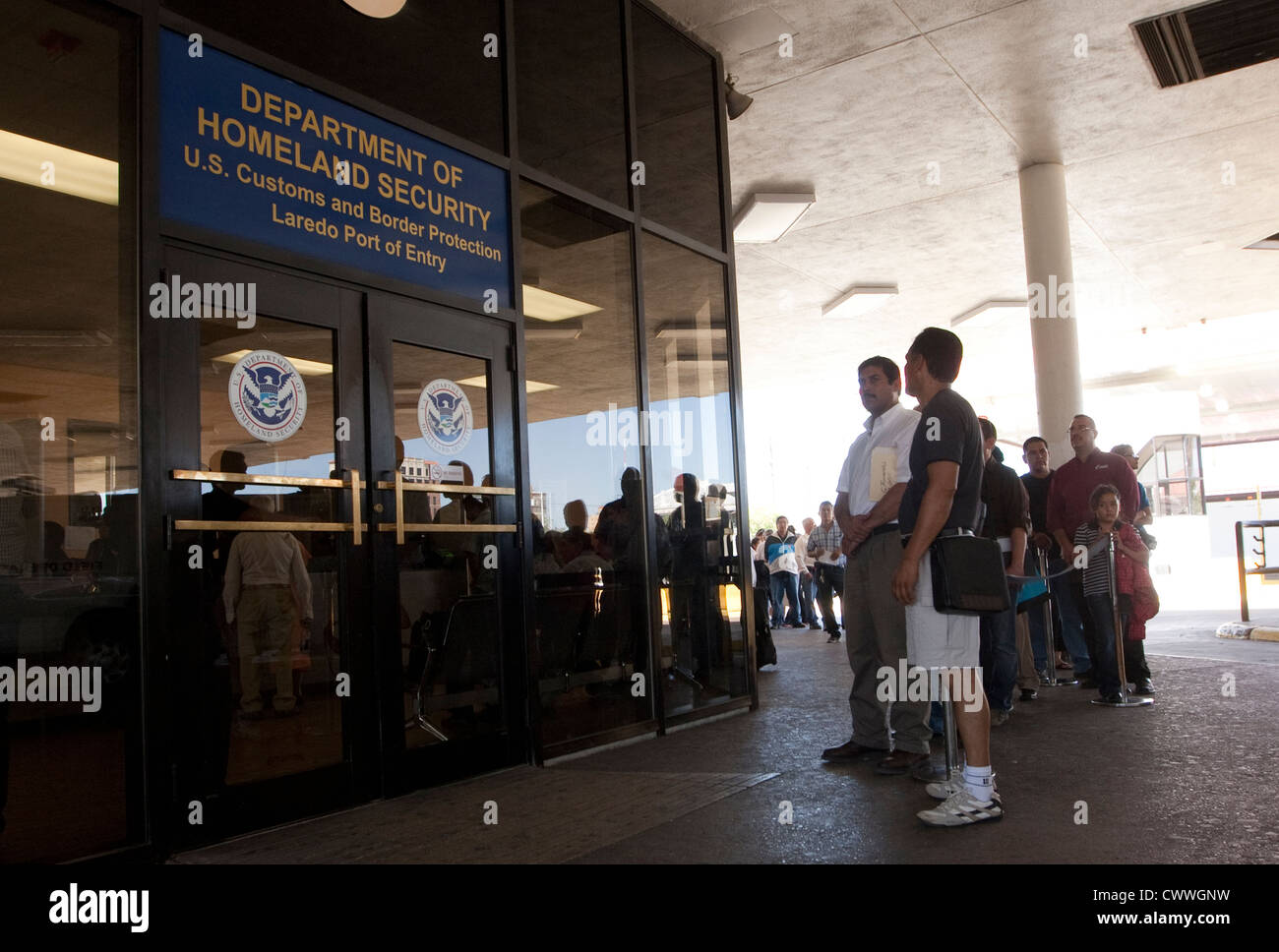 Border crossing mexico line hi-res stock photography and images - Alamy