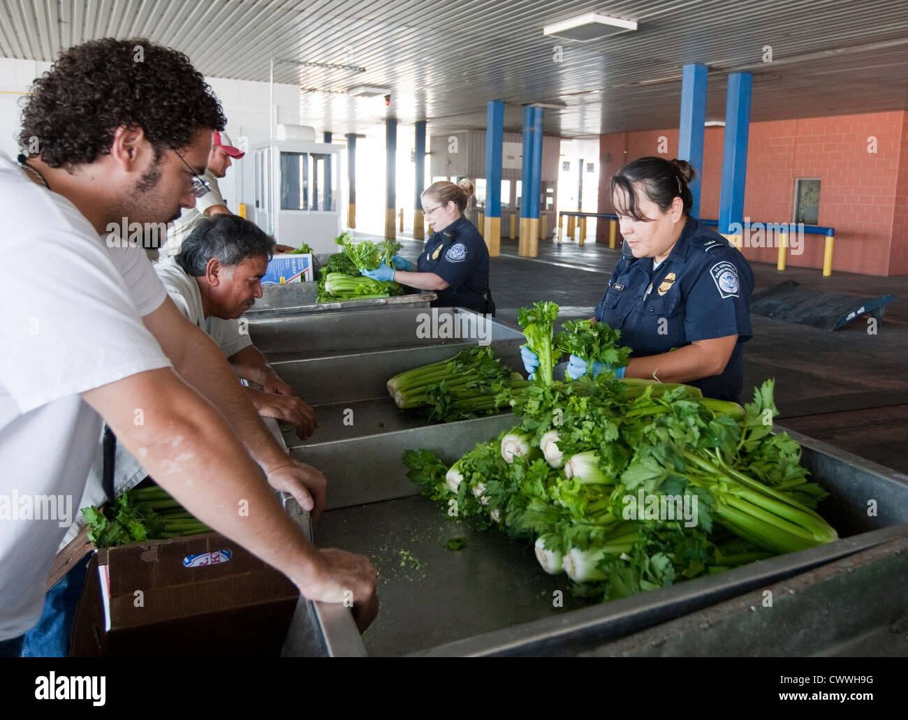 U s customs and border mexico truck hi-res stock photography and images ...
