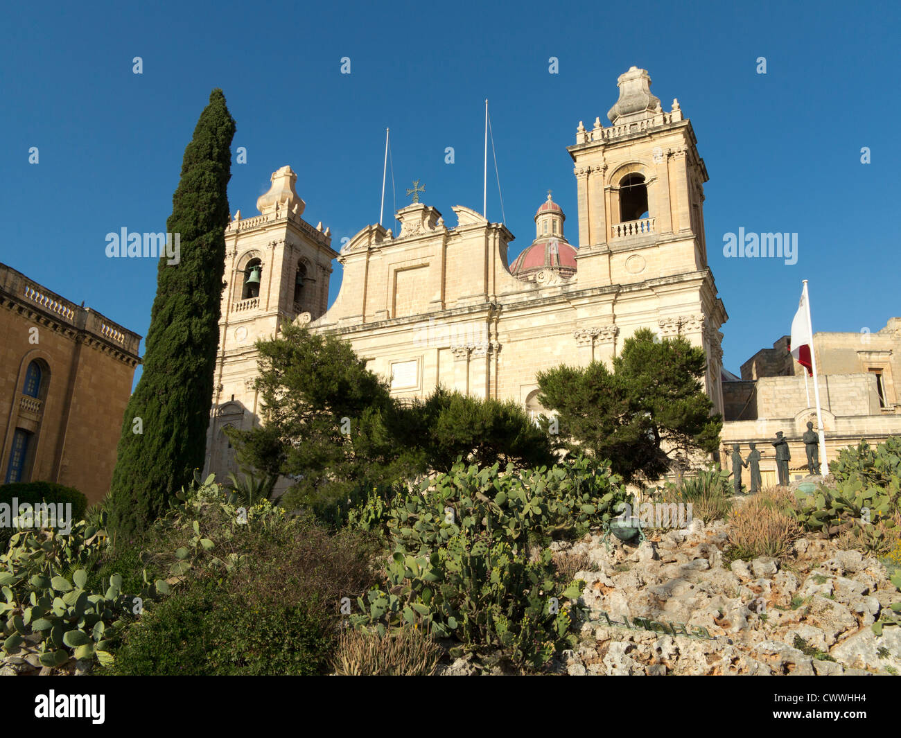 Streets of birgu hi-res stock photography and images - Alamy