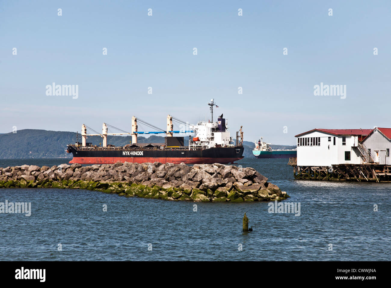 2 empty container ships anchored inside mouth of Columbia River waiting ...