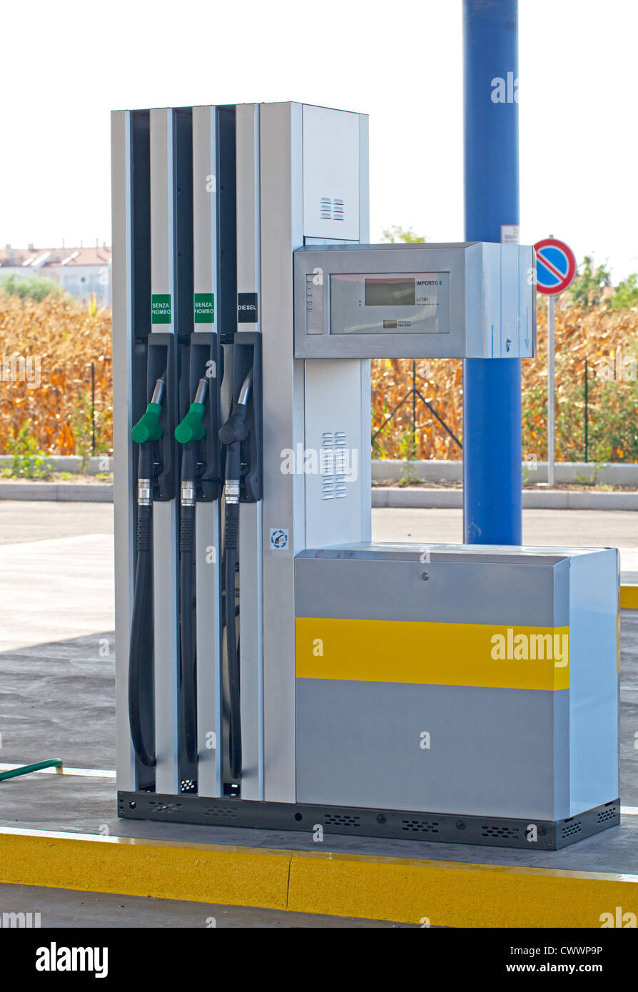 Petrol distribution gasoline distribution hi-res stock photography and ...