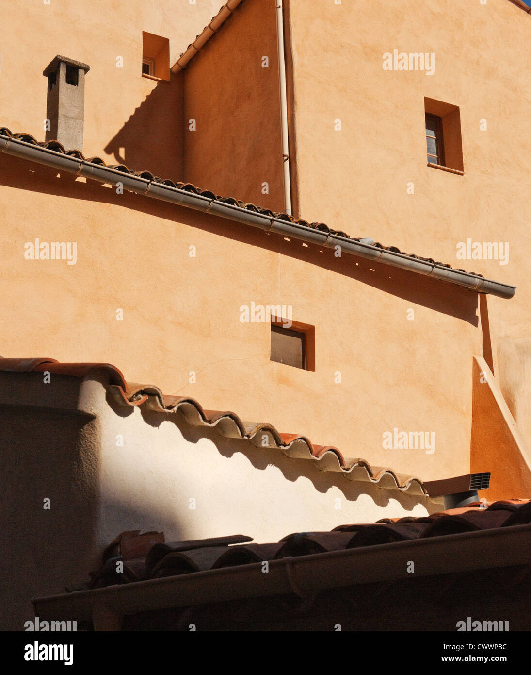 Terracotta house hi-res stock photography and images - Alamy