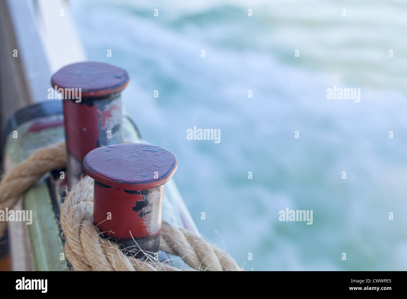 Rope of the ship Stock Photo - Alamy