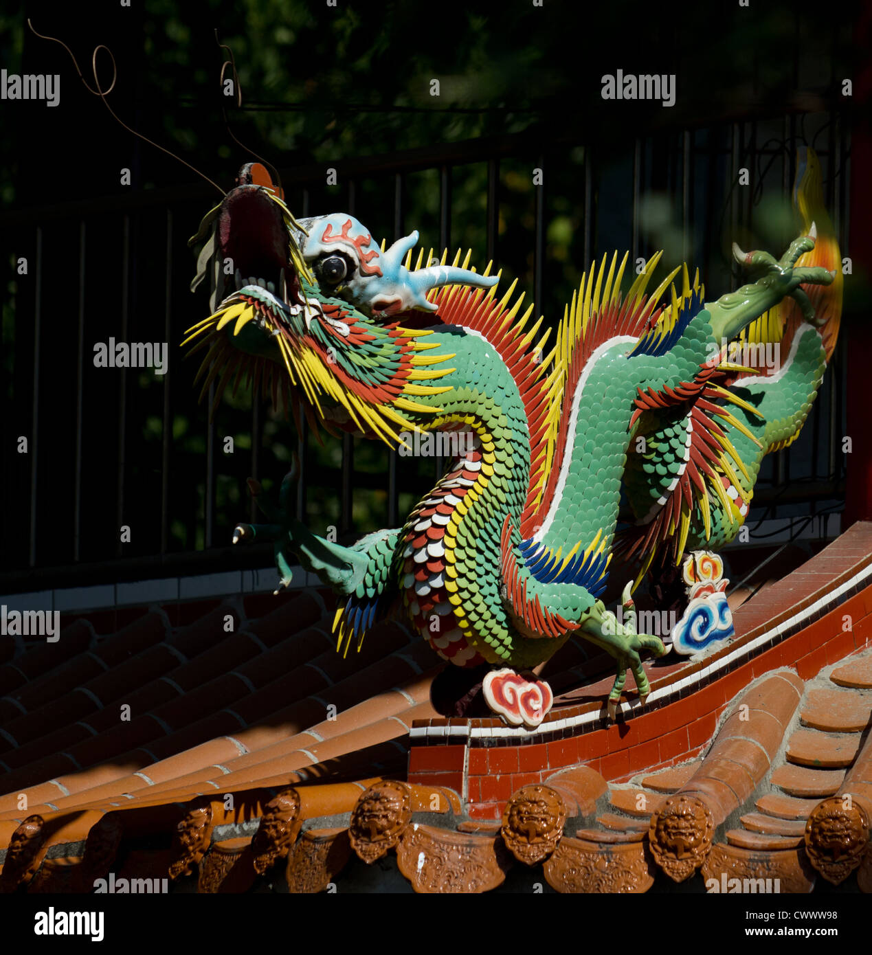 Chinese Temple Roof High Resolution Stock Photography and Images - Alamy