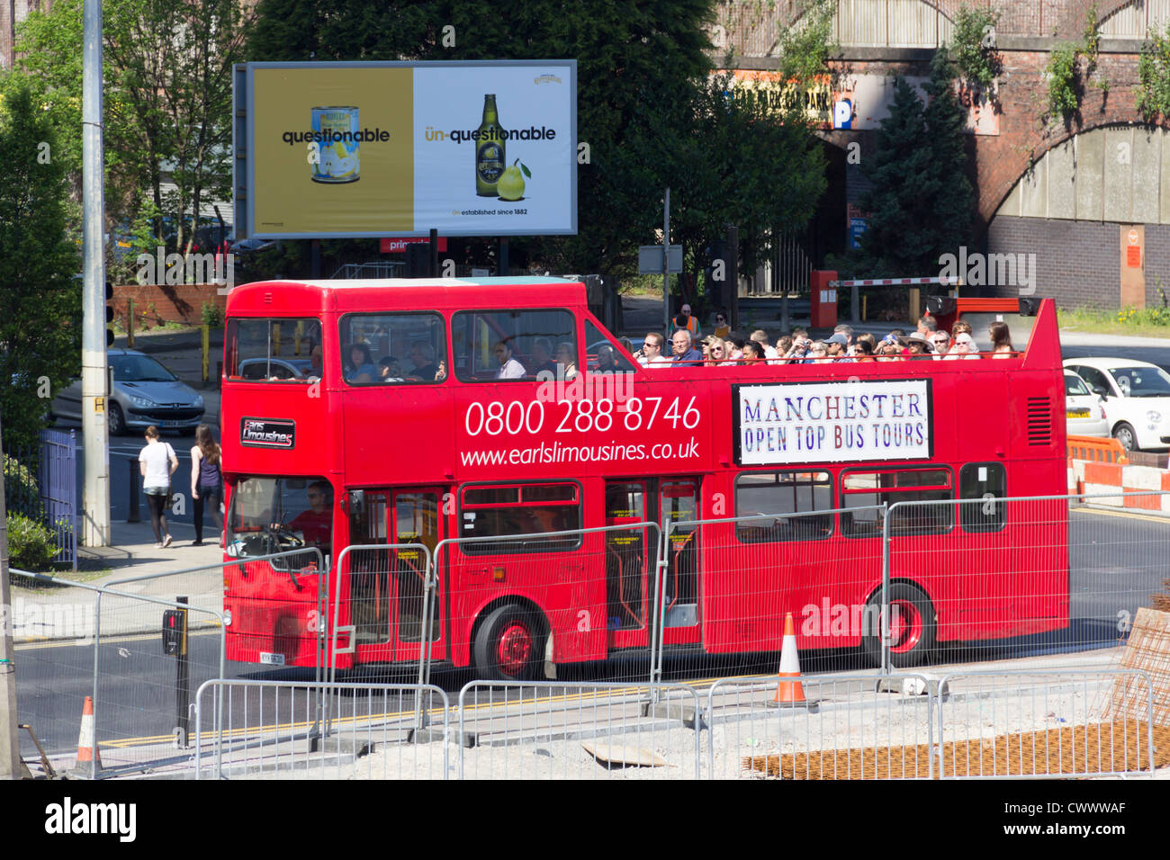 Semi open top bus hi-res stock photography and images - Alamy