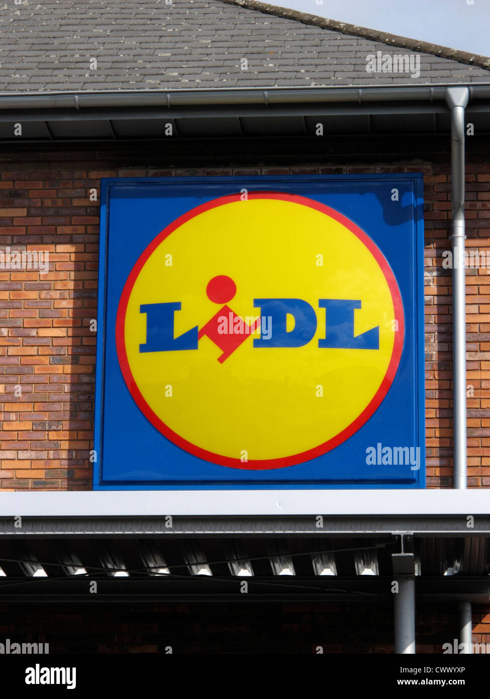 Lidl Logo Stock Photos & Lidl Logo Stock Images - Alamy