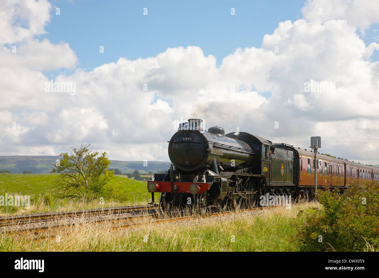 LNER Class K4 2-6-0 'The Great Marquess' steam train near Duncowfold ...