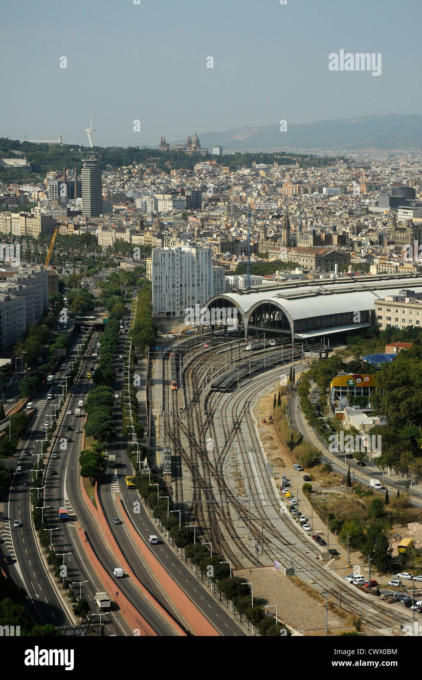 Barcelona train station general view and city Stock Photo - Alamy