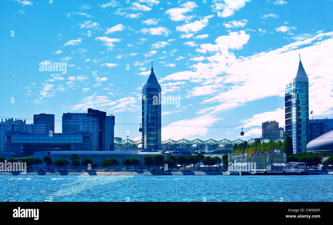 Riverside view modern buildings hi-res stock photography and images - Alamy