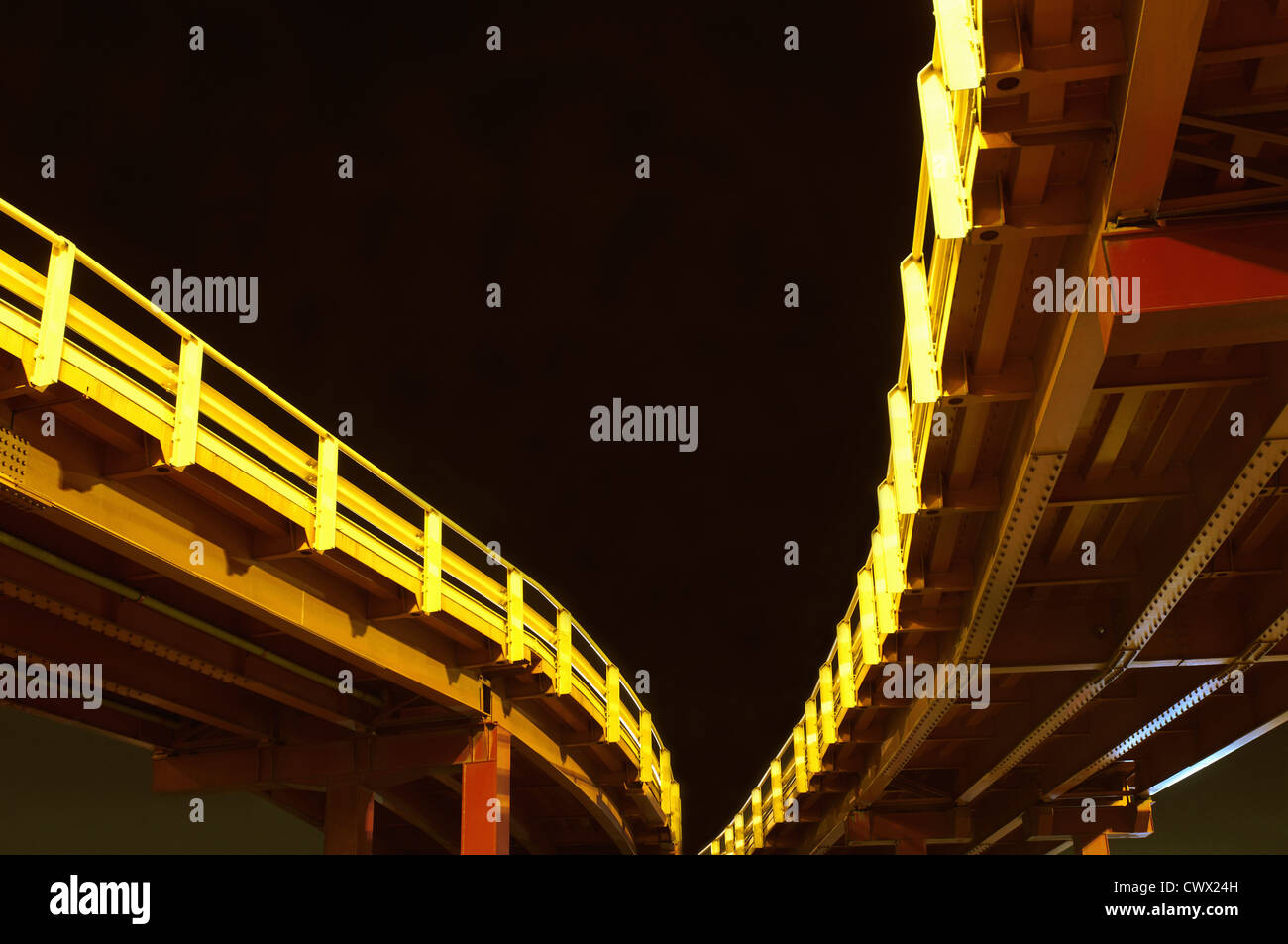 Constructing bridges hi-res stock photography and images - Alamy