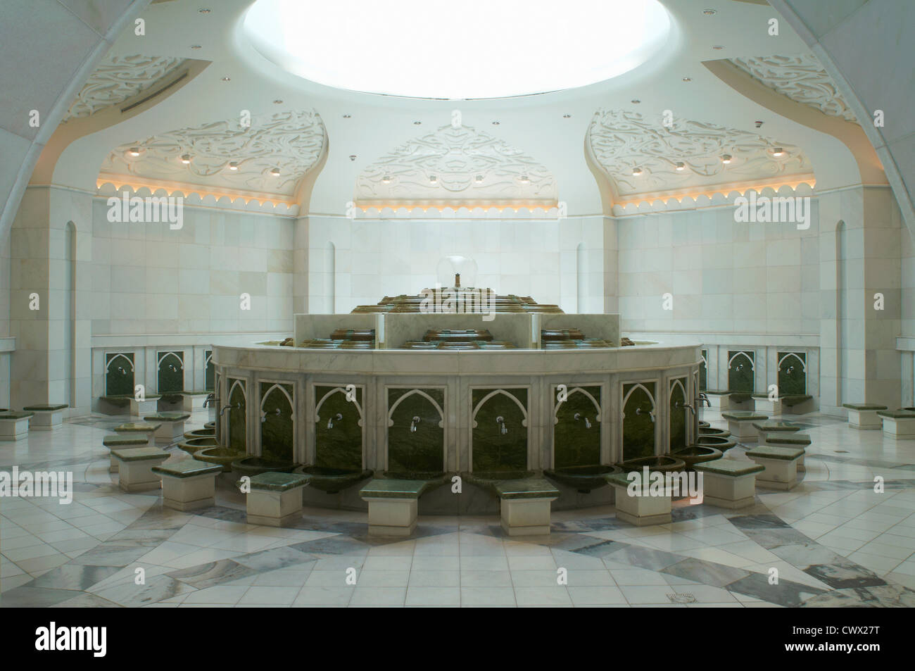 Ornate mosque hi-res stock photography and images - Alamy