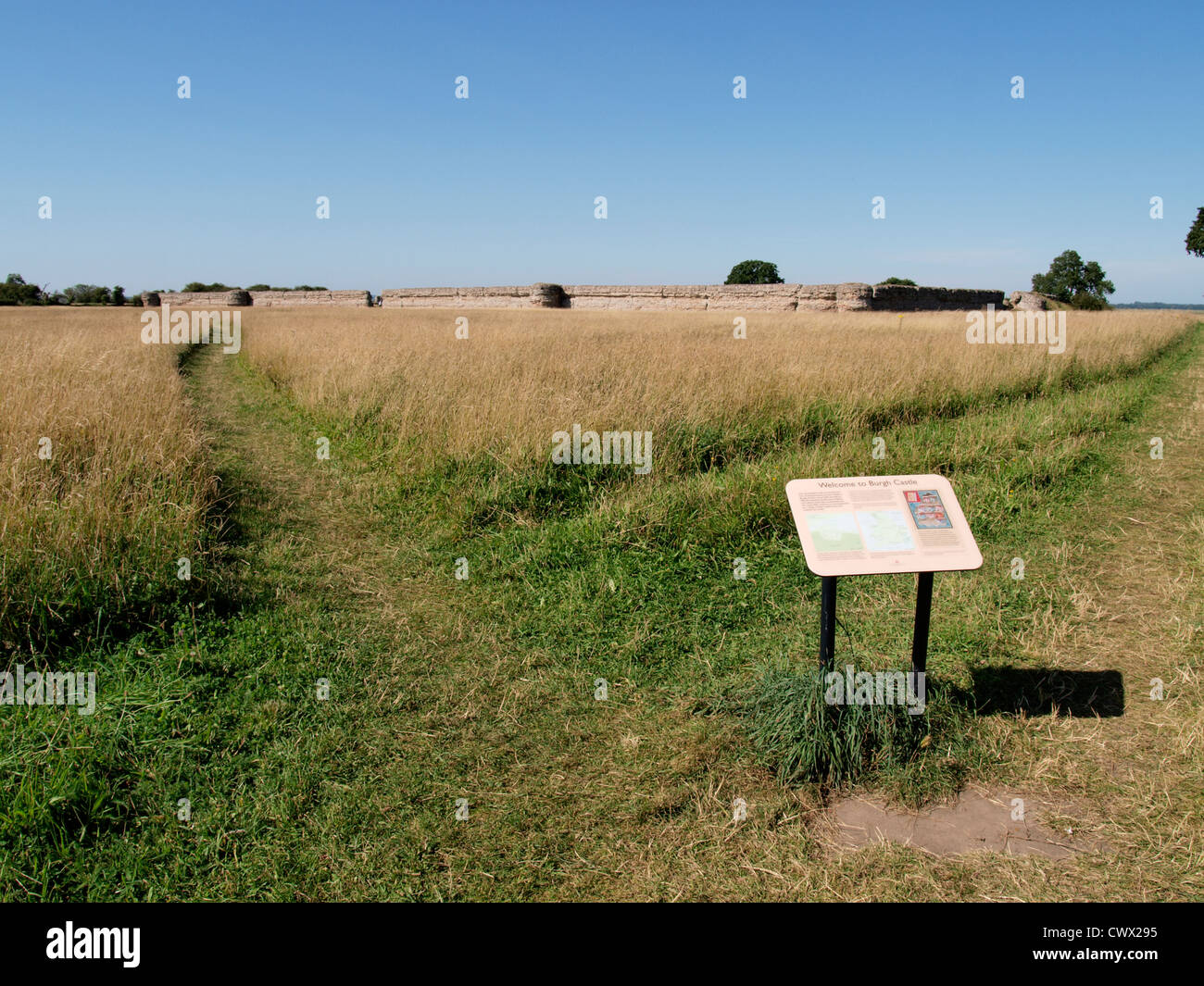 Burgh castle roman fort hi-res stock photography and images - Alamy