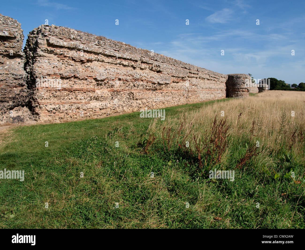 Roman Fort, Burgh Castle, Norfolk, UK Stock Photo - Alamy