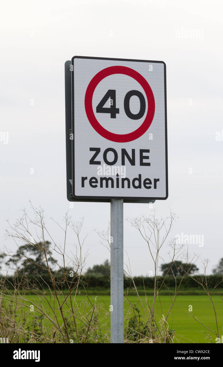 40mph warning sign Stock Photo - Alamy
