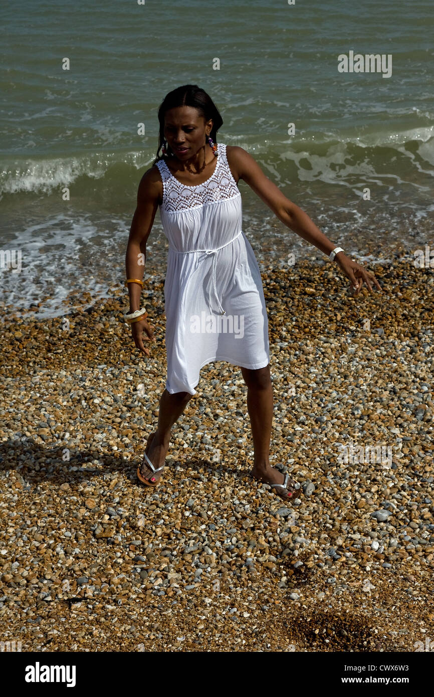 African ebu nigerian young woman hi-res stock photography and images ...