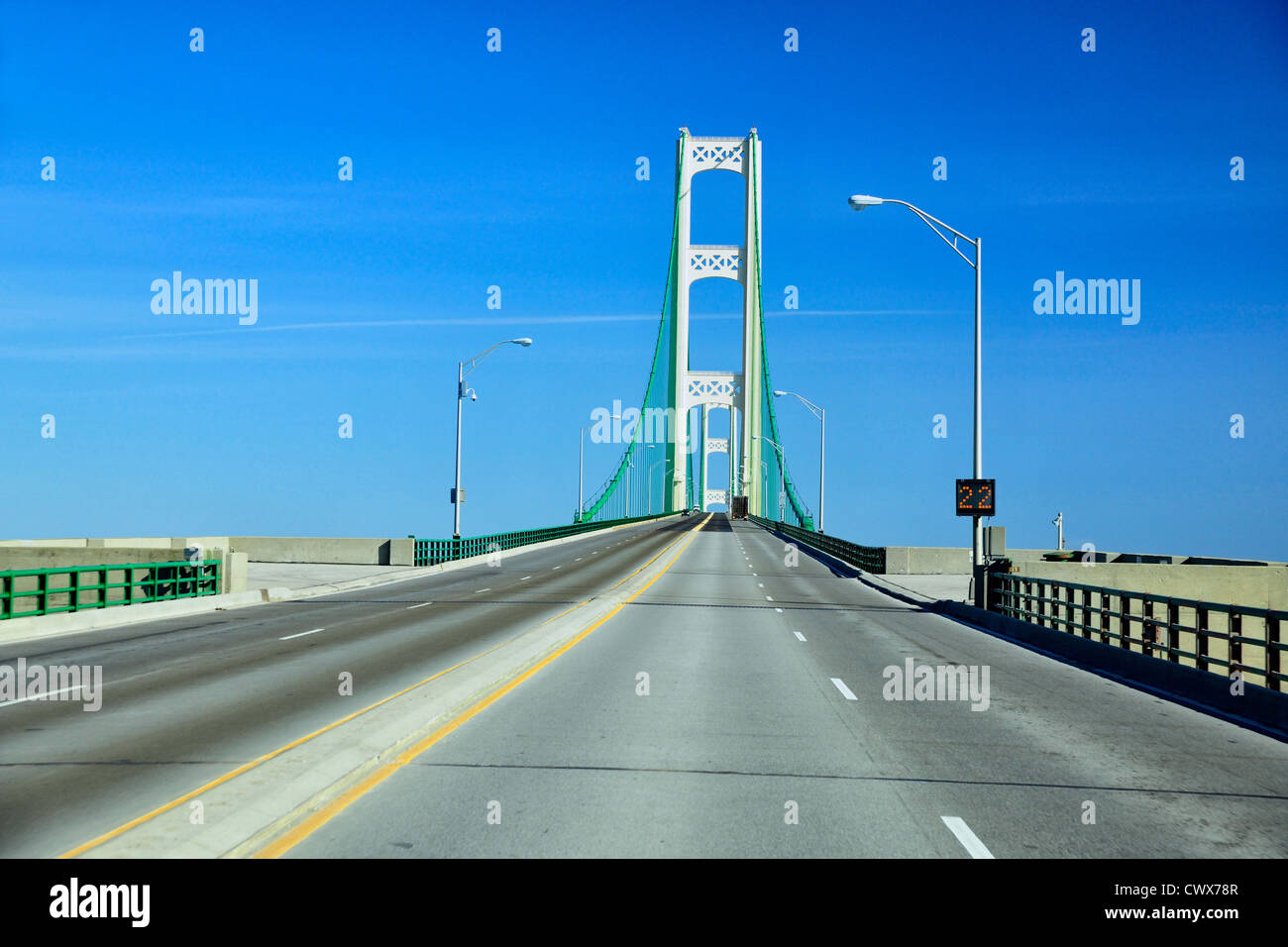 Mackinac/Mackinaw Causeway and Bridge crossing Lake Michigan, Mackinaw ...