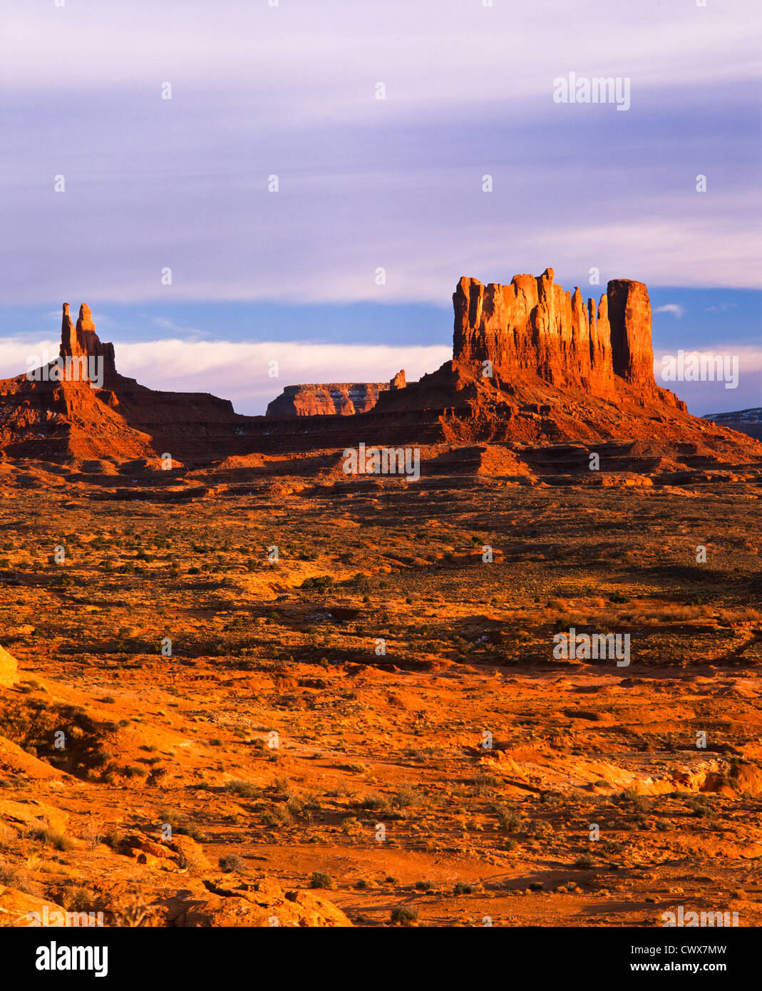 Sunrise on Brigham's Tomb & Castle Butte. Monument Valley Tribal Park ...