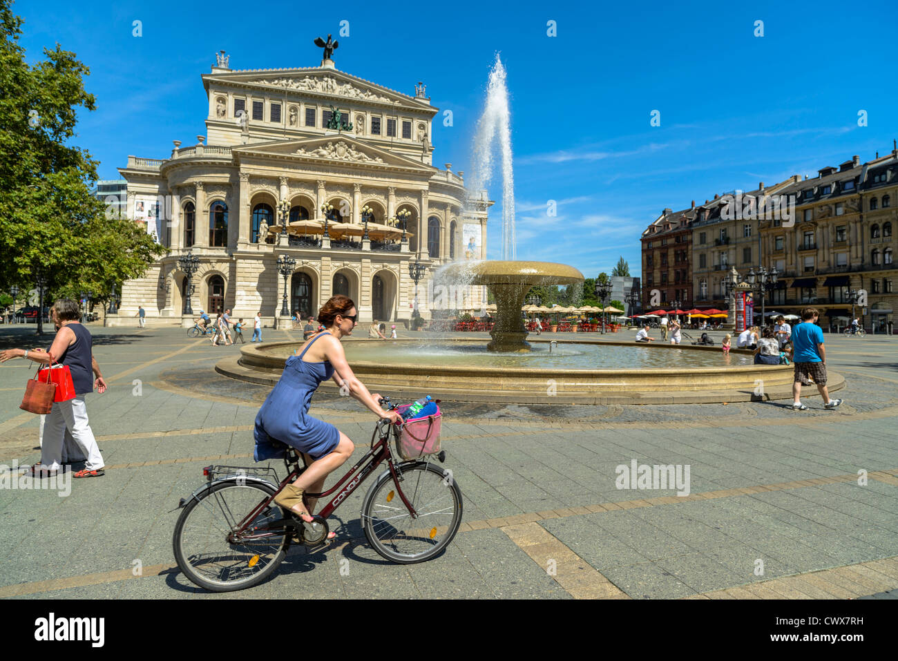 Opernplatz frankfurt hi-res stock photography and images - Alamy