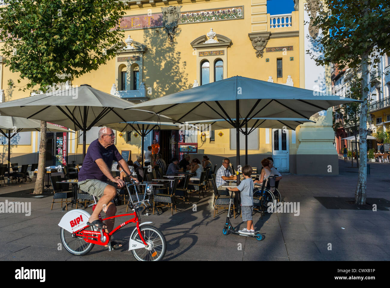Perpignan Cafe High Resolution Stock Photography and Images - Alamy