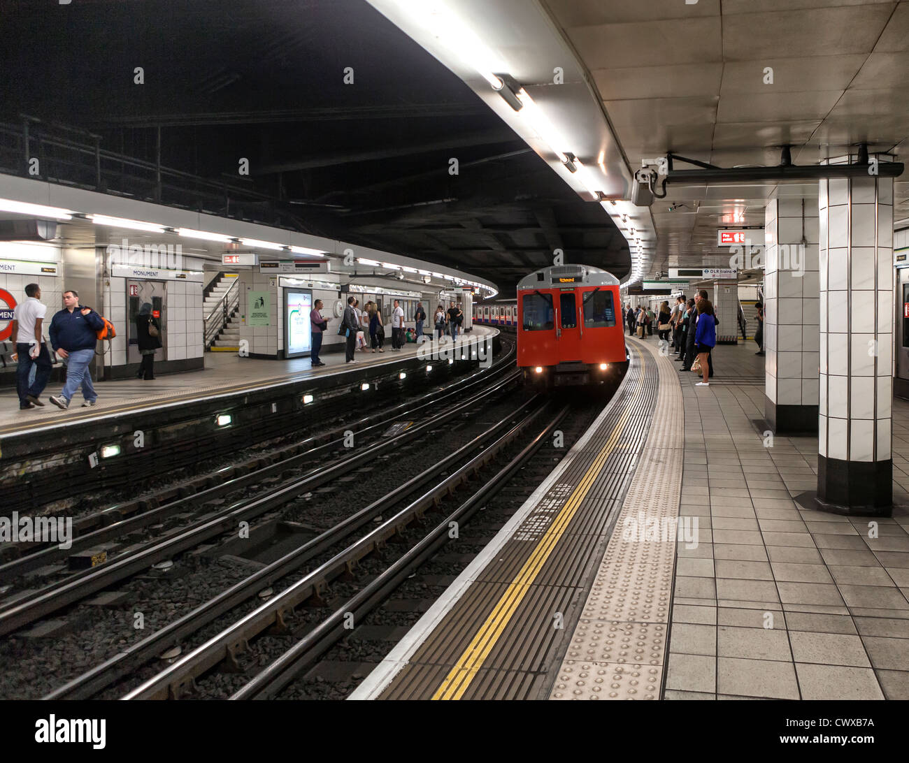 train approaching at Monument Tube Station, London, England, UK Stock ...