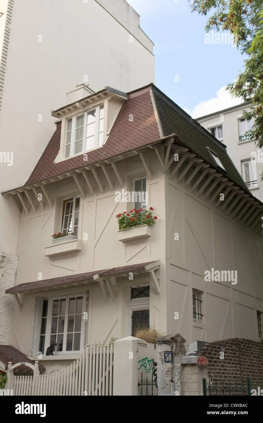 Very old and small house with wood framework, Paris Stock Photo - Alamy