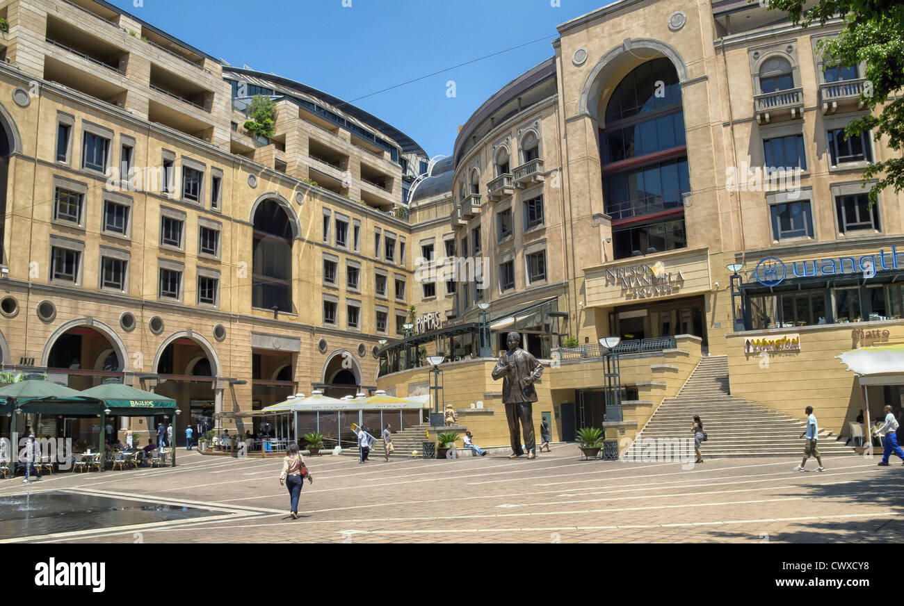 Sandton City - A huge shopping centre in the Northern suburbs of ...