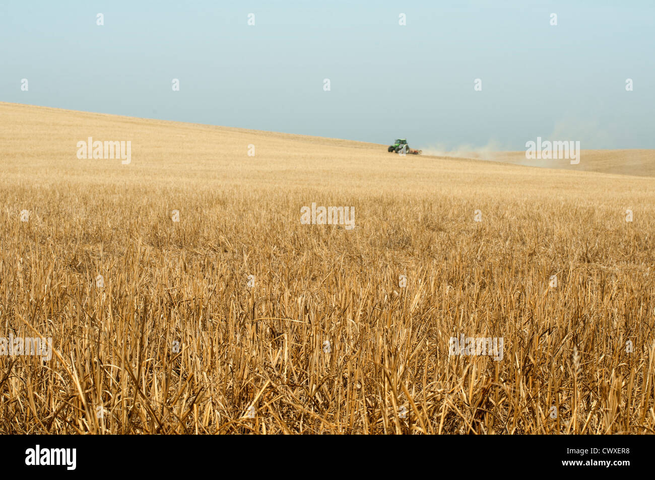 Farming small tractor and trailer hi-res stock photography and images ...