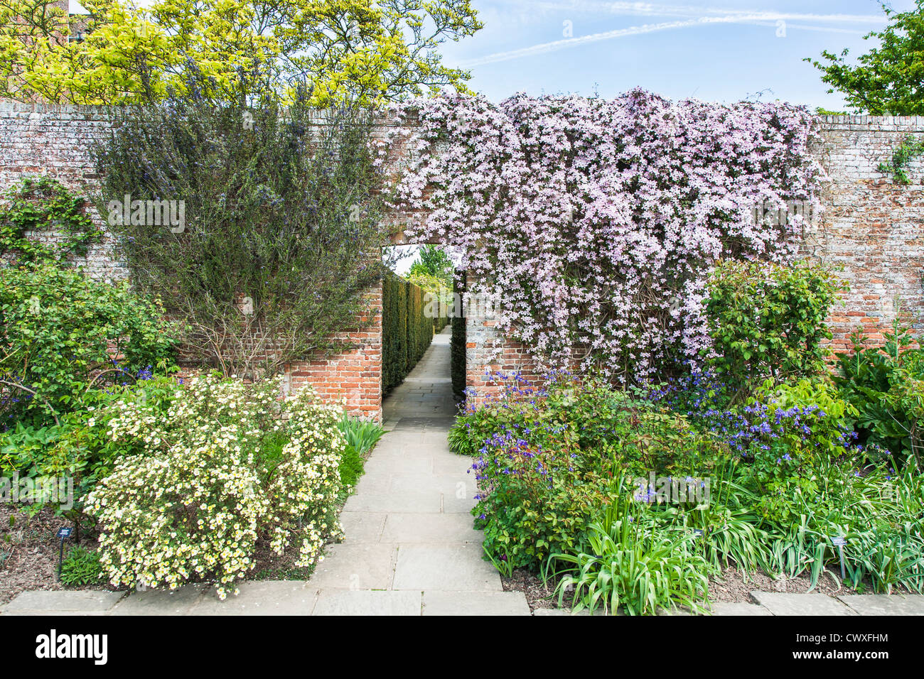 Sissinghurst Gardens High Resolution Stock Photography and Images - Alamy