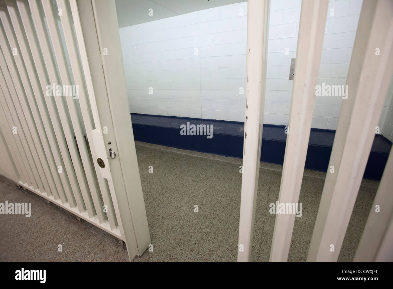 Jail cell hi-res stock photography and images - Alamy