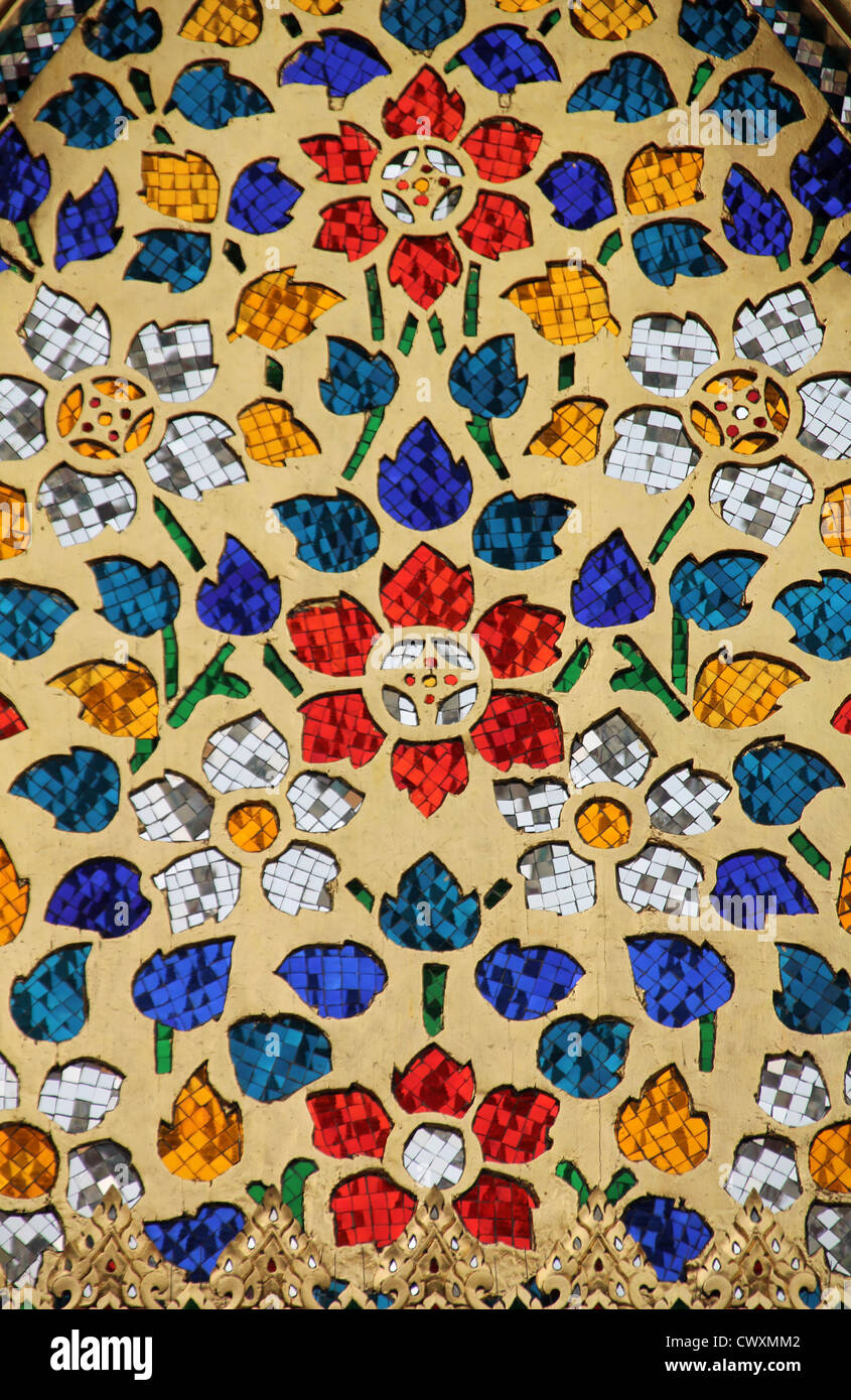 Golden temple pattern floral hi-res stock photography and images - Alamy