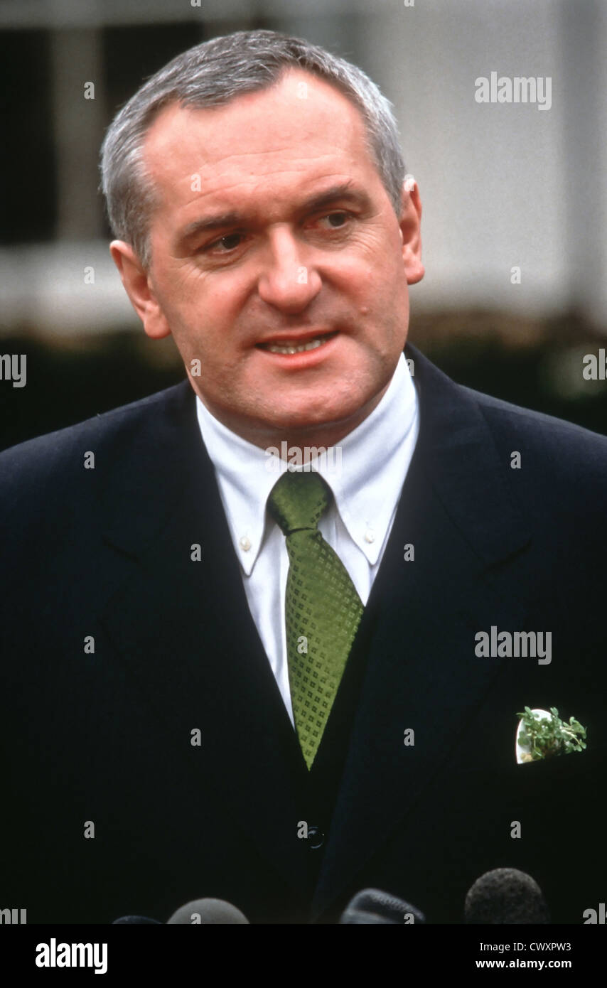 Prime minister ireland bertie ahern hi-res stock photography and images ...